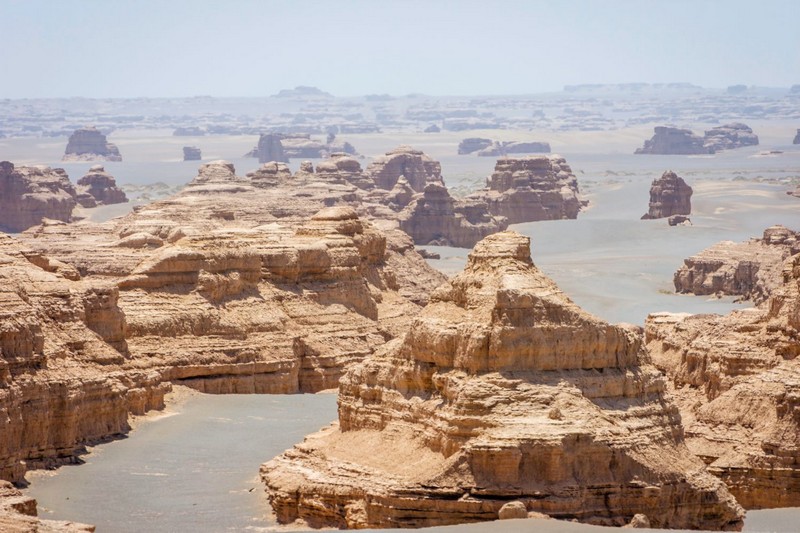 Đặt tour Đôn Hoàng – Minh Sa Sơn - Nguyệt Nha Tuyền – Công Viên Địa Chất Đan Hà cùng Vietravel